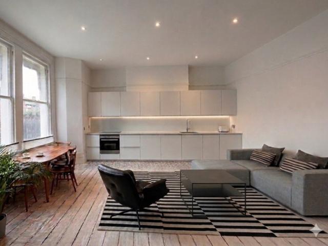 Apartment at Brondesbury Road, Greater London