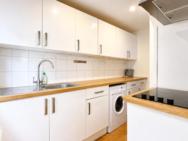 Apartment at Brownswood Road, Greater London