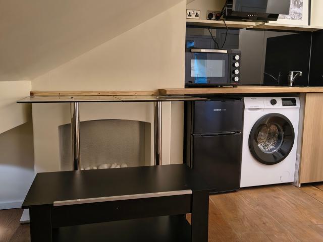 Apartment at Broughton Road, Greater London
