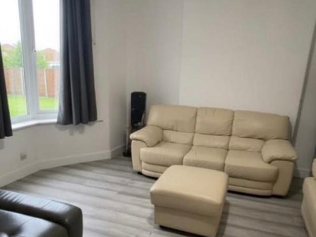Apartment at Broughton Road, Greater London