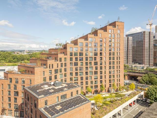 Apartment at Butterbowl Drive, Leeds