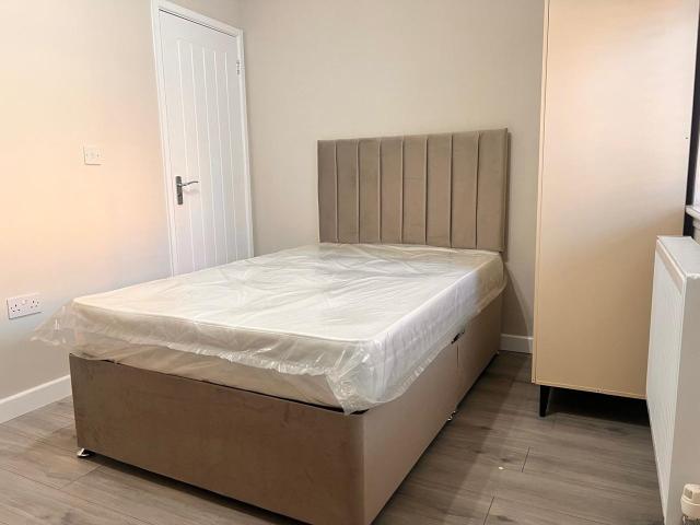 Room at Buckerills, Basildon