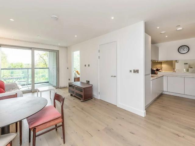 Apartment at Buckhold Road, Greater London