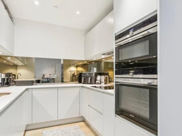 Apartment at Buckhold Road, Greater London
