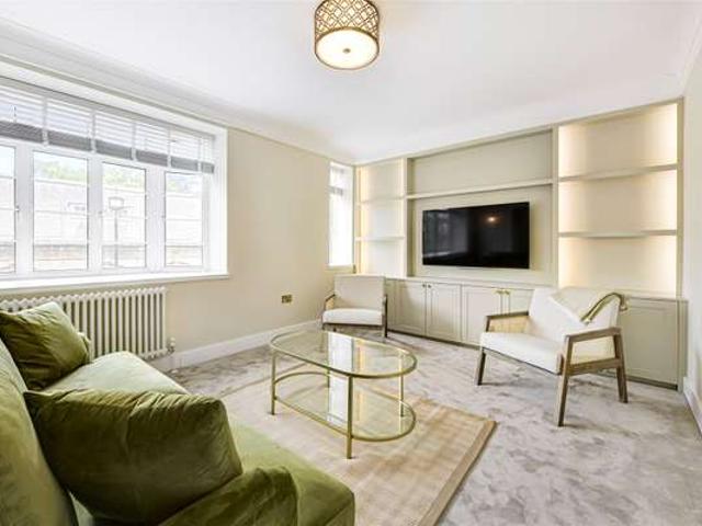 Apartment at Buckingham Palace Road, City of Westminster