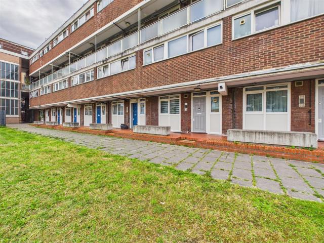 Apartment at Buckland Street, Greater London