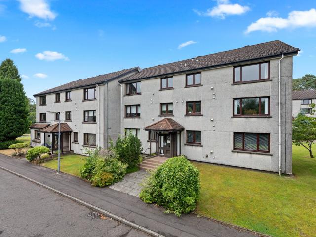 Apartment at Buchanan Drive, Newton Mearns
