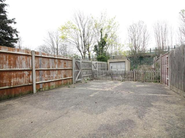 Apartment at Bulstrode Avenue, Greater London
