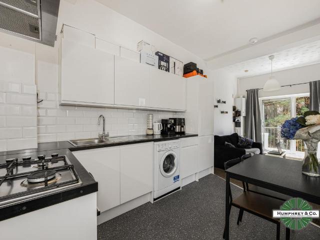Apartment at Bulwer Road, Greater London