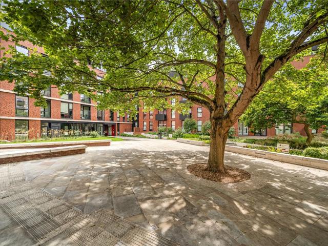 Apartment at Burgess Springs, Chelmsford
