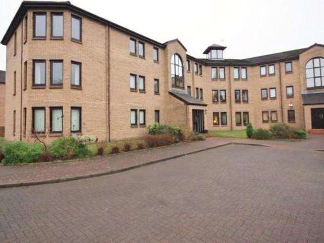 Apartment at Burgh Hall Street, Glasgow