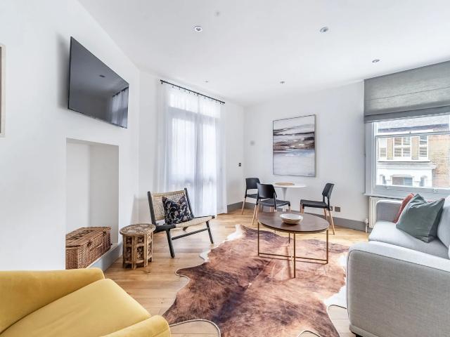 Apartment at Burnaby Street, Greater London