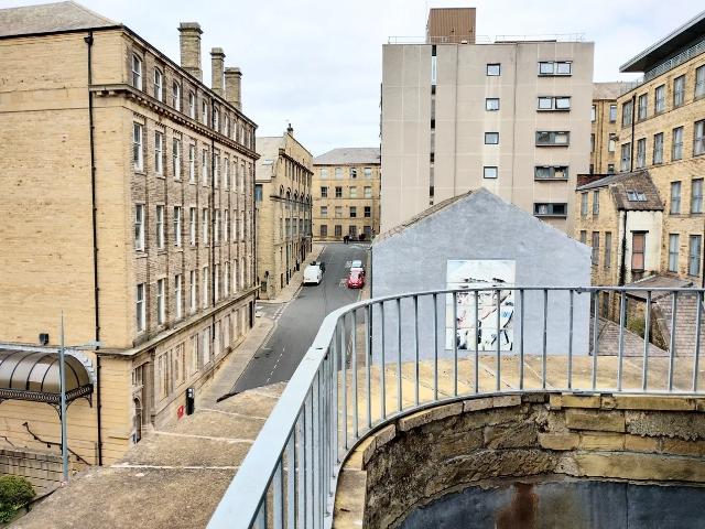 Apartment at Burnett Street, Bradford