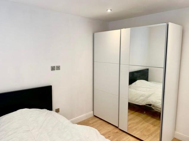 Apartment at Burnside Crescent, Greater London