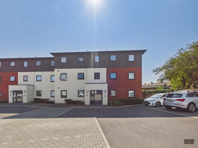 Apartment at Burnthouse Lane, Exeter