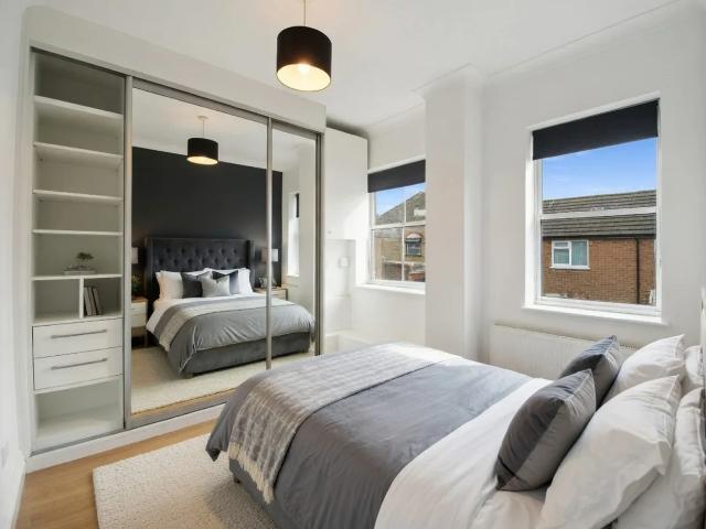 Apartment at Burroughs Gardens, Greater London