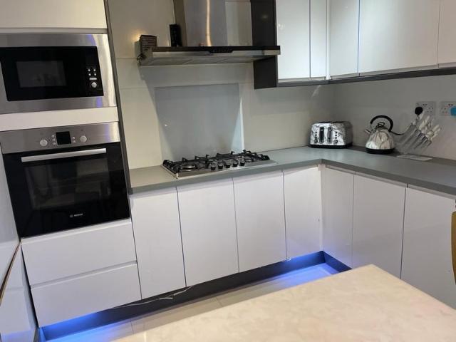 Apartment at Burrow Road, Greater London