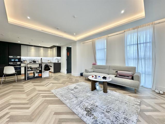 Apartment at Burrows Mews, London