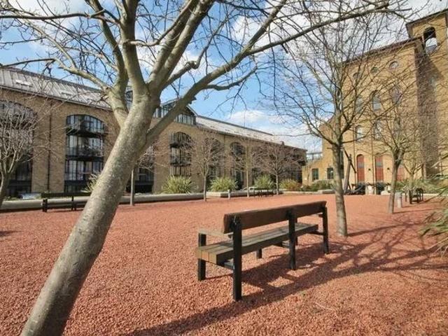 Apartment at Burrells Wharf Square, Greater London