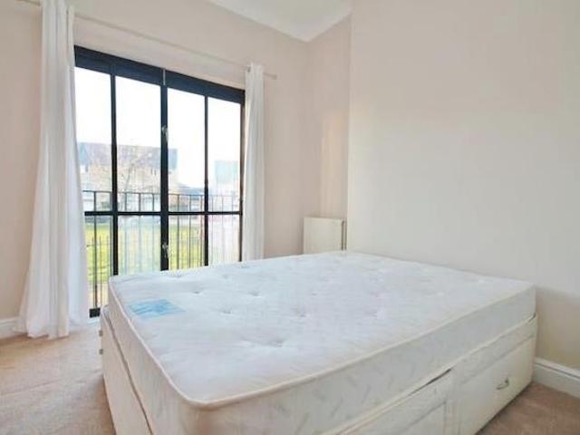 Apartment at Burrells Wharf Square, Greater London