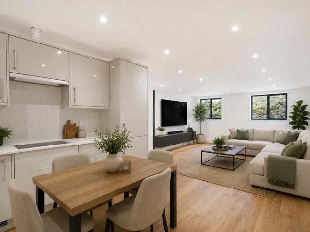 Apartment at Bushey Grove Road, Bushey