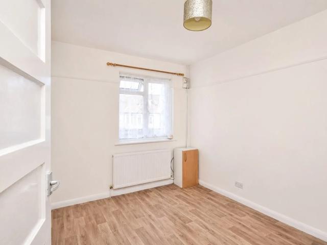 Apartment at Bywood Avenue, Greater London
