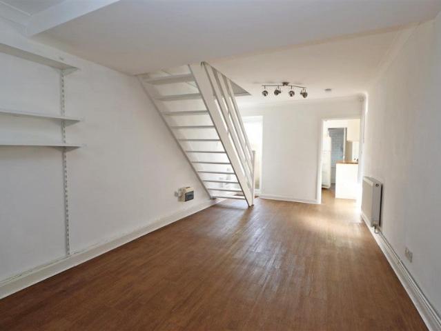 Apartment at Bynes Road, Greater London