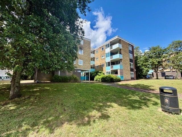 Apartment at Byron Road, Greater London