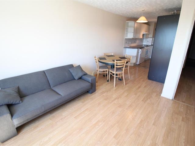 Apartment at Byron Way, Greater London