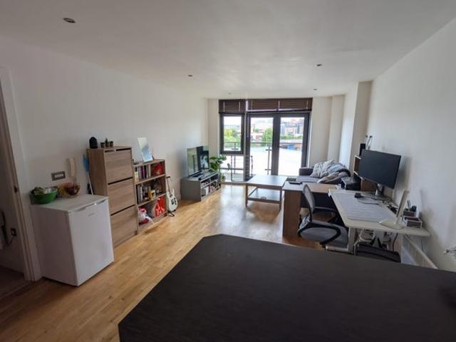 Apartment at Gotts Road, Leeds