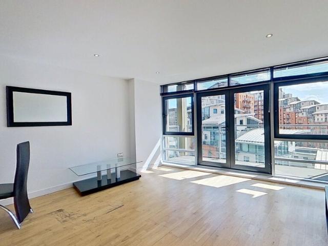 Apartment at Gotts Road, Leeds