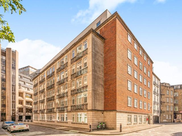 Apartment at Gough Square, City of London
