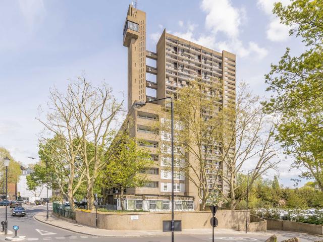 Apartment at Golborne Road, Greater London