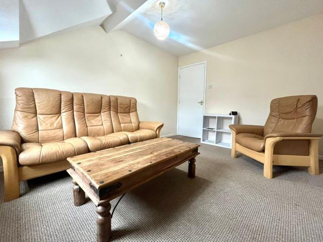Apartment at Gold Street, Cardiff