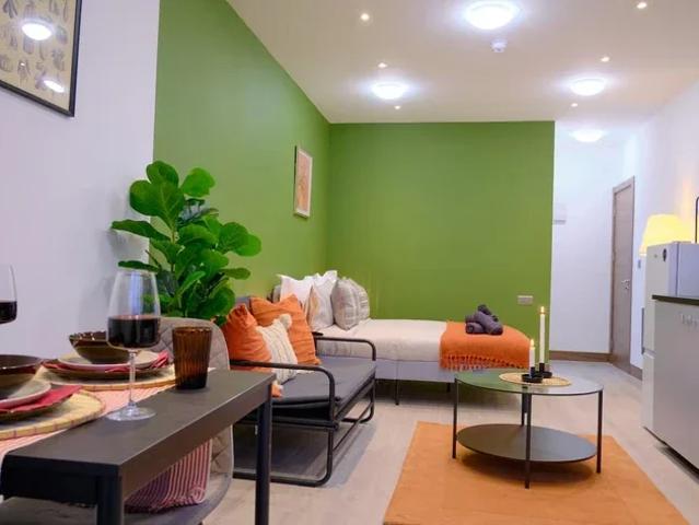 Apartment at Golders Green Road, Greater London
