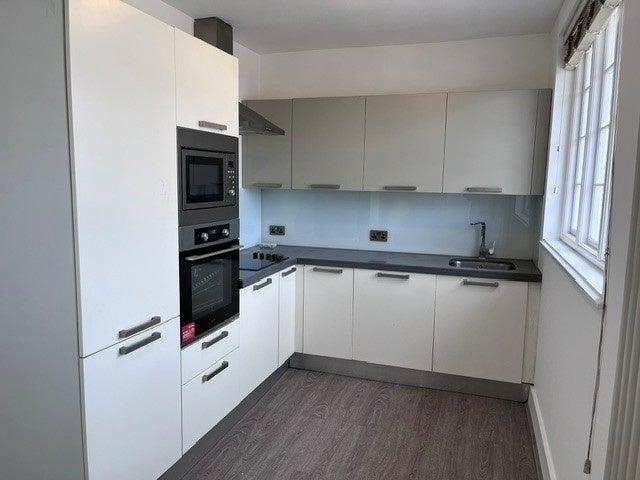 Apartment at Golders Green Road, Greater London