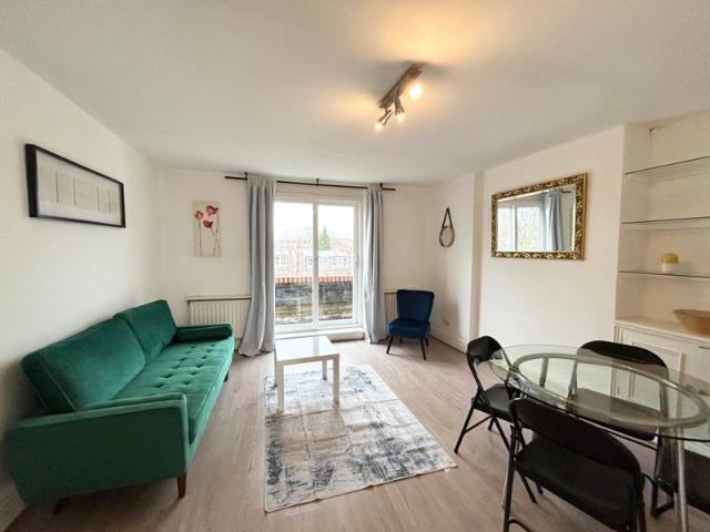 Apartment at Goldhurst Terrace, Greater London