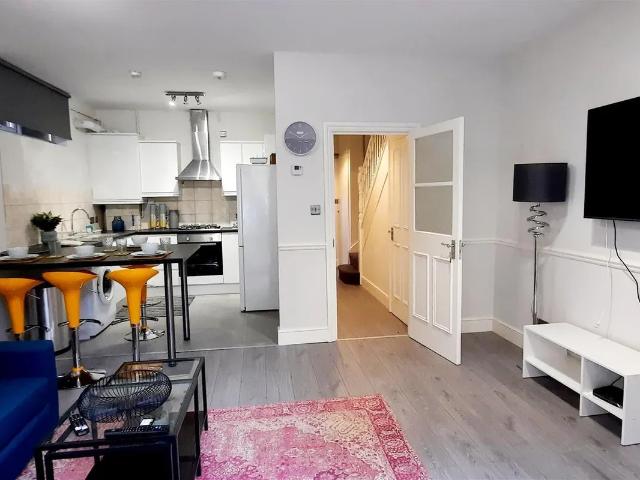Apartment at Goldhawk Road, Greater London