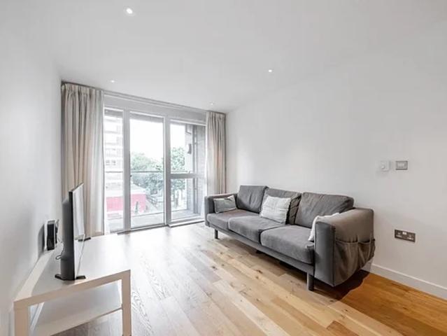 Apartment at Goldhawk Road, Greater London