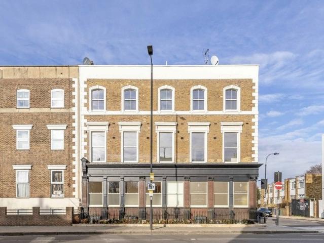 Apartment at Goldhawk Road, Greater London