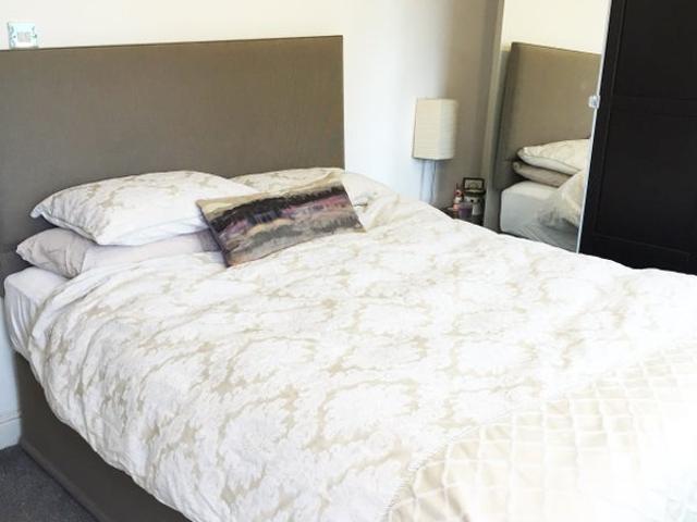 Apartment at Goldhawk Road, Greater London