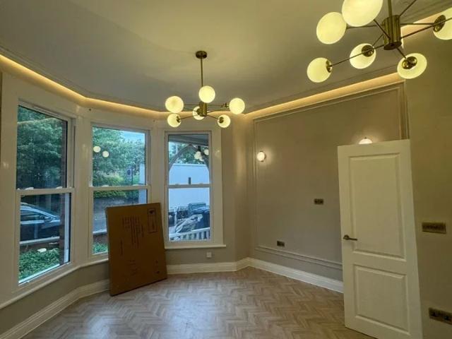 Apartment at Goldsmith Avenue, Greater London