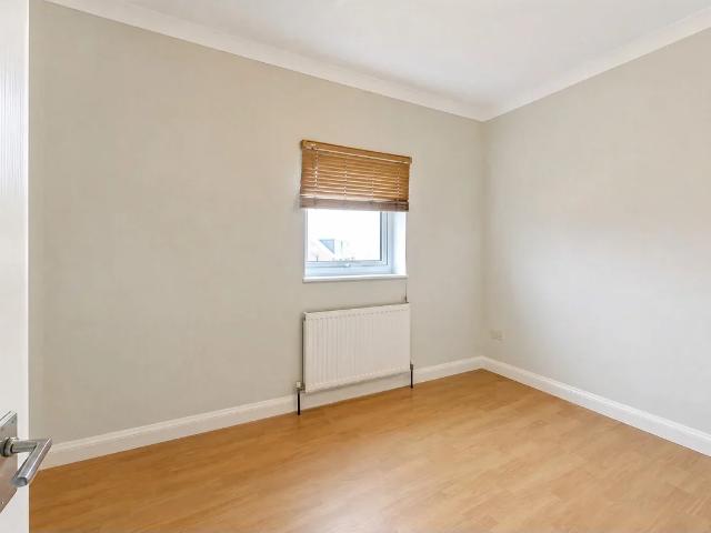 Apartment at Goldsmith Road, Greater London