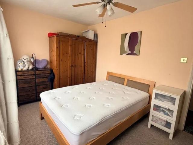 Apartment at Goodmayes Lane, Greater London