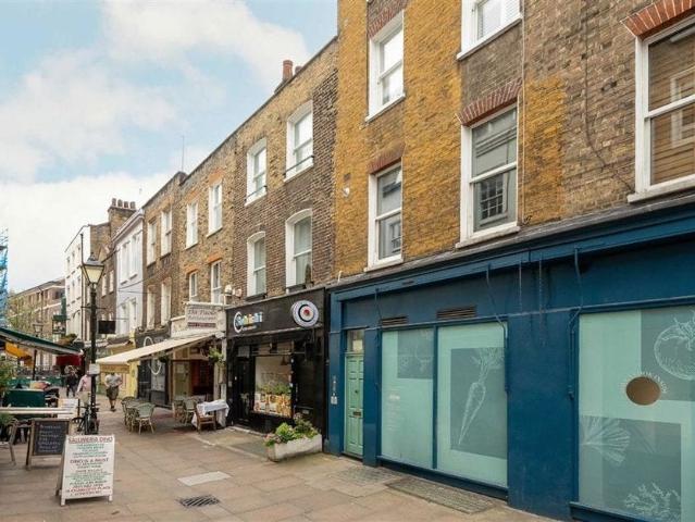 Apartment at Goodge Street, City of Westminster