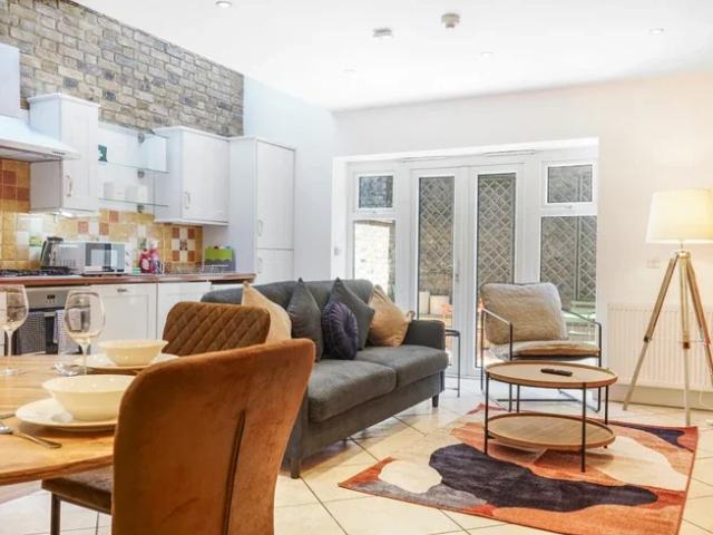Apartment at Gopsall Street, Greater London