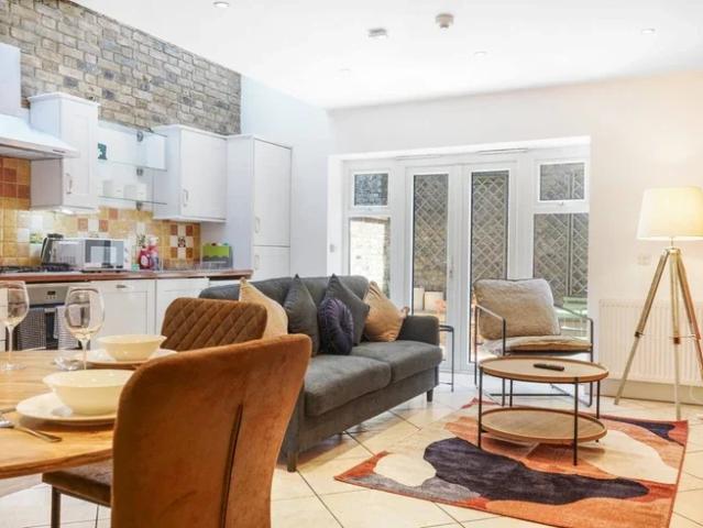 Apartment at Gopsall Street, Greater London