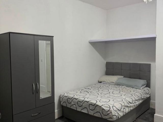 Apartment at Gordon Road, Greater London