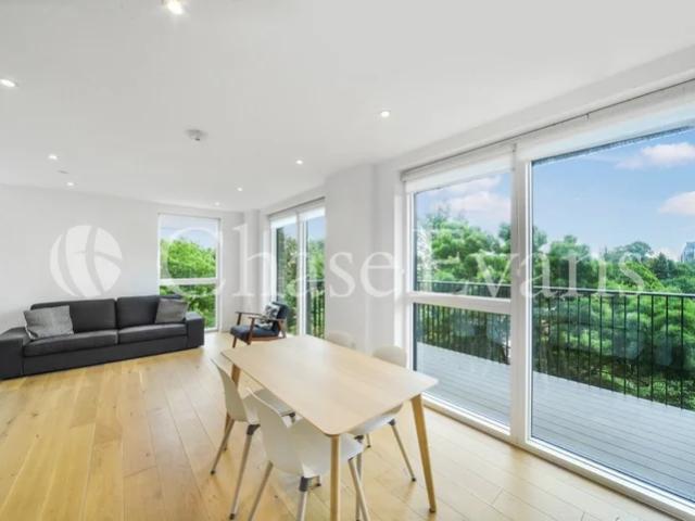 Apartment at Gordon Road, Greater London