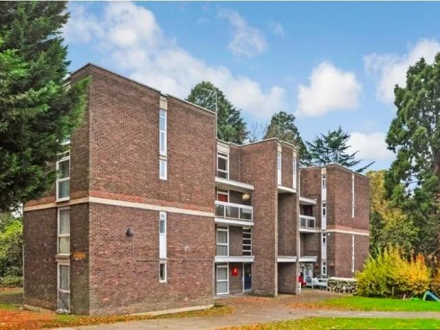 Apartment at Gordon Road, Greater London